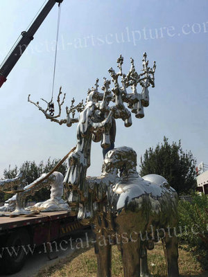 Giant Modern Garden Sculptures And Statues Metal Material Size Customized
