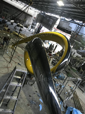 Welding Metal Large Outdoor Statues In Polished And Painted External Decor
