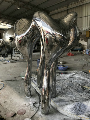 Polished Stainless Steel Outdoor Sculpture Metal Abstract Sculptures Teeth Shape