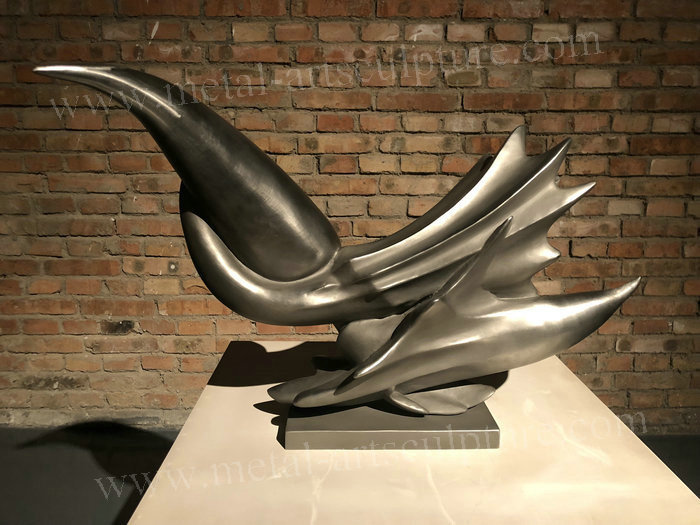 Indoor Ornaments Metal Art Sculpture Silver Paint Color For Art Collection