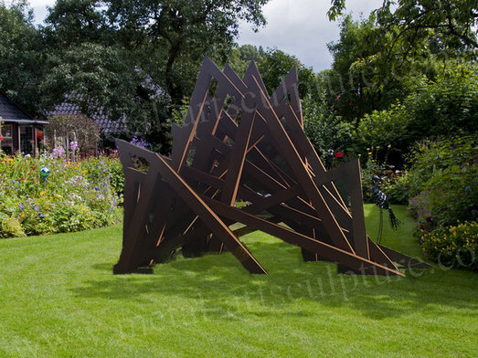 Handicraft Corten Steel Sculpture Triangle Shape For Holiday Resort Ornaments