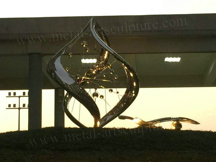 Custom Color Modern Stainless Steel Sculpture As Landscaping Garden Decoration