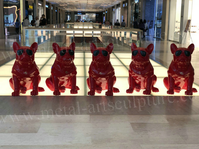 Painted Fiberglass Pig Statue Red Color Cool Design For Shopping Mall Decor