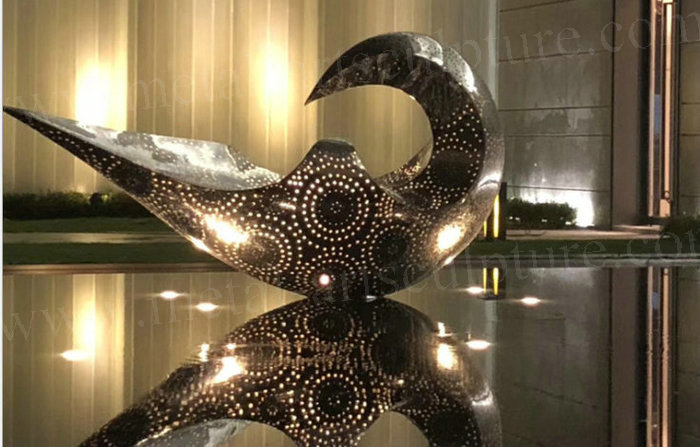 Glossy Metal Art Famous Abstract Sculptures As Water Fountain Decoration