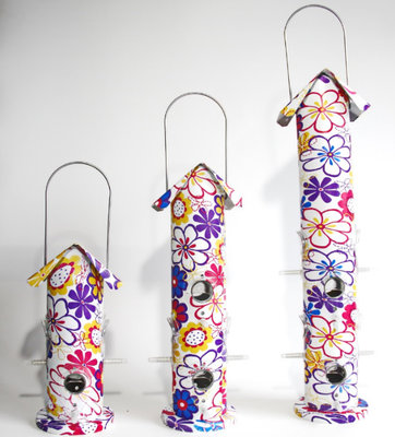 Beautiful Flower Plastic Bird Feeders Water Transfer Printing Finishing