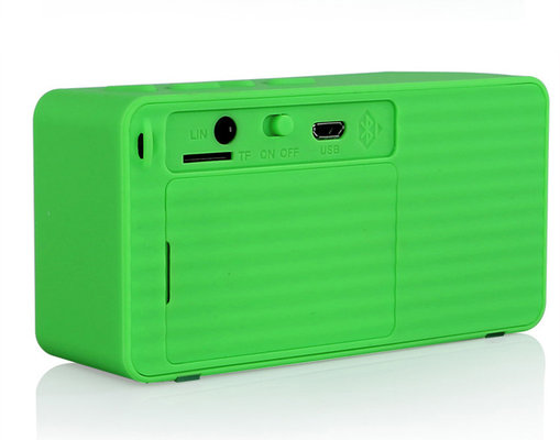 Red portable NFC small waterproof bluetooth speaker , Smartphone IPhone Aluminum Bluetooth Speaker