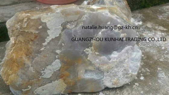 La haute fluorine de la pureté CaF2 met en bloc la taille de 95% 10 - 70mm pour l'industrie du verre
