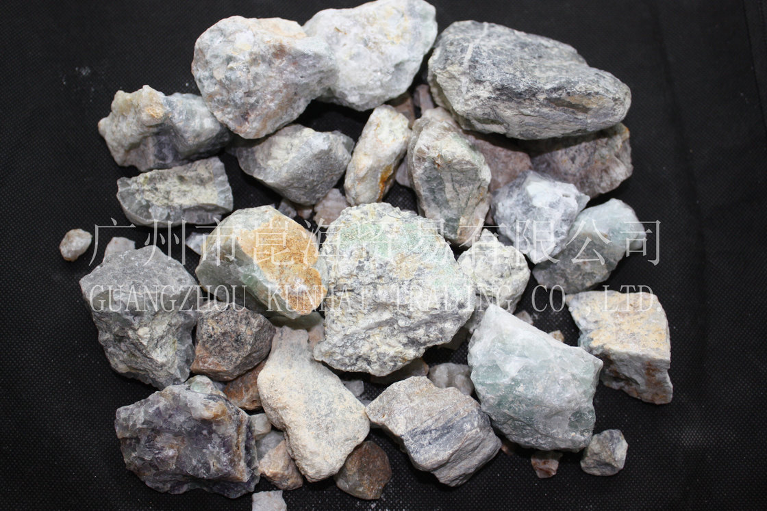 Minerali della fluorite del calcio di CaF2 65%, grumi della fluorite per l'industria siderurgica
