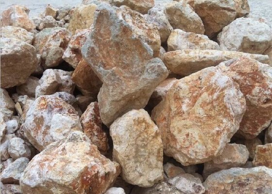 Желтый штуф барита API 13A для бурения нефтяных скважин нашел в Cerussite/доломите