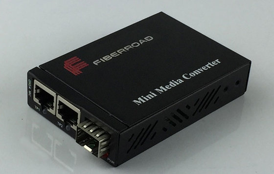 Double Port RJ45 Media Converter Device 10 / 100 / 1000Base-TX to 1000Base-FX
