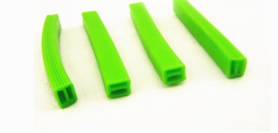 Durable EPDM Rubber Profiles Automotive Rubber Parts Sealing Strip -30 ~ 200°C