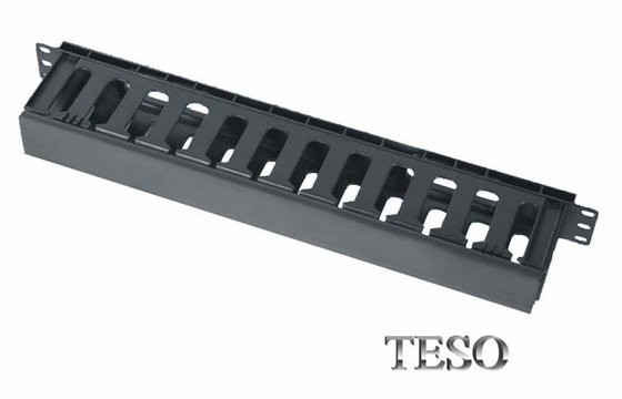 19&quot; panneau horizontal de gestion de câble