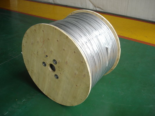 Câble coaxial de liaison solide de l'en cuivre Rg6 CATV pour le réseau/ordinateur, haute tension