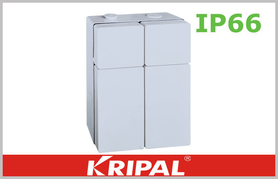 Boîtes de jonction résistantes UV des clôtures IP66 de boîte de jonction de PVC pour l'allumage