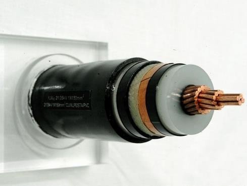 PVC/basse fumée engainée par PE câble nul d'halogène avec l'armure en acier de bande