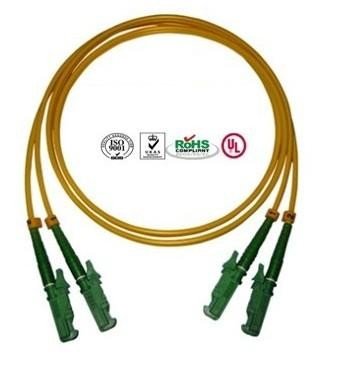 0.9mm ポリ塩化ビニール E2000 の繊維光学パッチは単一モードの倍の中心をケーブルで通信します