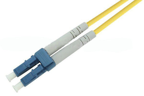 Classe optique de télécom de corde de correction de fibre unimodale de LC, A de polissage