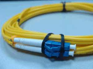 Classe optique de télécom de corde de correction de fibre unimodale de LC, A de polissage