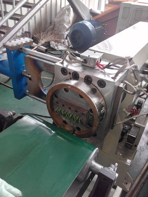 Plastic runway particle granulator