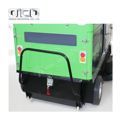 E800FB Spraying Function All-Closed Sweeper Machine For Commercial Use
