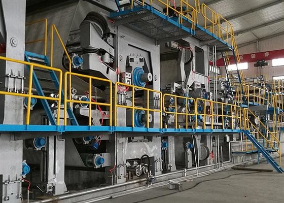 Kleinkapazitätsschreibpapier-Maschine in der Papierwiederverwertungsmühle