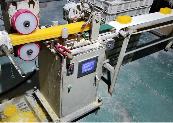 Automatic 200-2000kg/h Soap Cutting And Stamping Machine