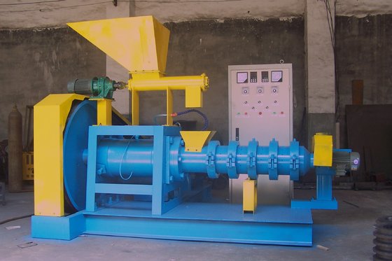 150-2000kg Pets Birds Fish Feed Extruder Machine / Puffing Machine CE Approved