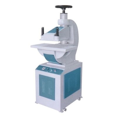 Hydraulic Plastic Carry Bag Punching Machine 1.5Kw 8-12Ton 820x660x1500mm