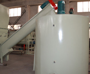 Automatic Cleaning PET Bottle Recycling Machine , 1000kg/hour PET Bottle Grinder Machine