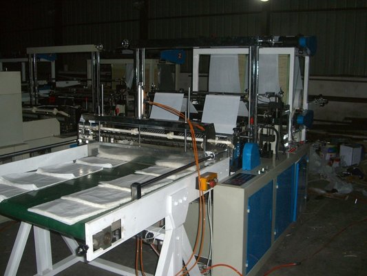 High Speed four lines cold cutting bag making machine With SGS
