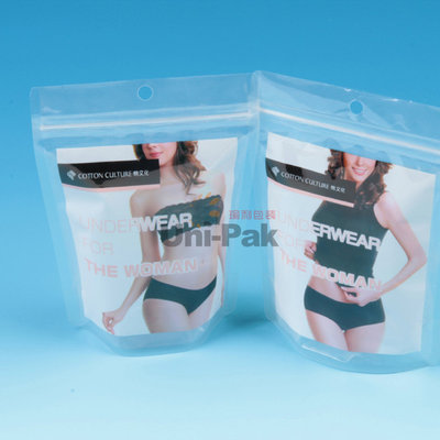 Hand Hole Garment Packaging Bags Eco-friendly CPP For Cloth Packaging