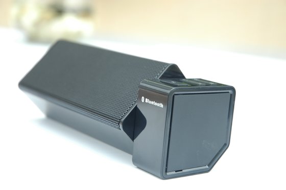 White Mini Hi-Fi Stereo NFC Speakers Wireless With FM Radio For Computer