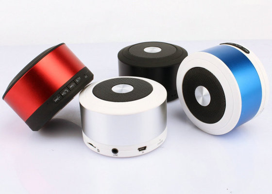 Circular Portable Aluminium Case 2.1 + EDR Standard Wireless Portable Bluetooth Speakers With Hi-Fi Stereo
