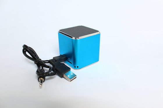Aluminum Rechargeable Portable Speakers With SD Card With TF Cards For Mobile Phone / Cellphone