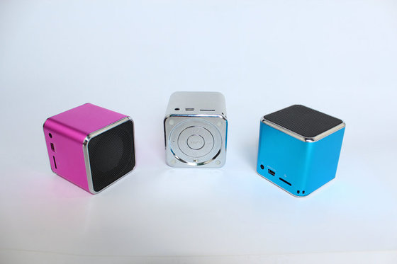 Aluminum Rechargeable Portable Speakers With SD Card With TF Cards For Mobile Phone / Cellphone