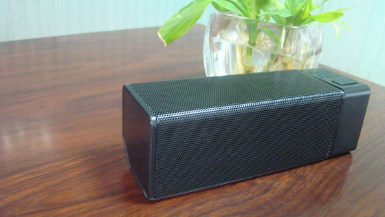 White Mini Hi-Fi Stereo NFC Speakers Wireless With FM Radio For Computer
