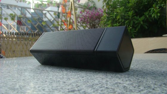 Hi-Fi Stereo Portable Iphone Bluetooth Speakers Support SD / TF Card