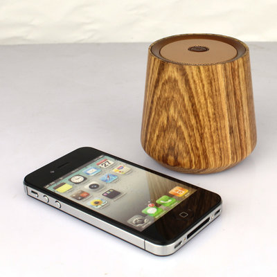 Wooden Hands Free Bluetooth Speakr V2.1 EDR For Laptop / MP3 / MP4