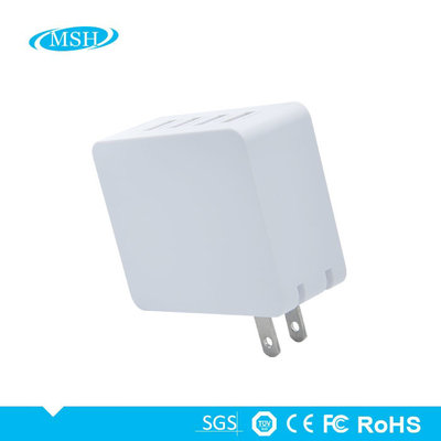 US Plug Portable Multi Port USB Charger 6.85*5.18*2.9 Cm Size 50 / 60Hz Input