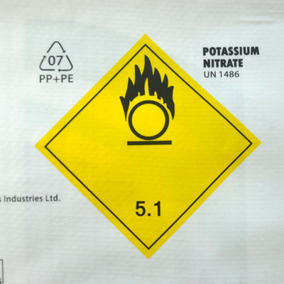 Waterproof Square Bottom PP Woven Laminated Bag 25kg for Chemicals Powders