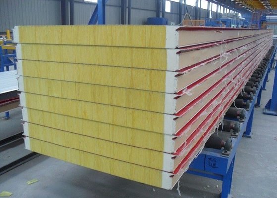 Eco Friendly Prefabricated Building Components Fiberglass Sandwich Panel 950mm -1000mm