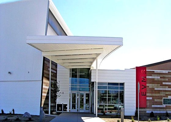 Irregular Style Painting Pre Engineered Steel Buildings With Tapered Columns
