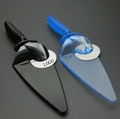 plastic pizza cutter