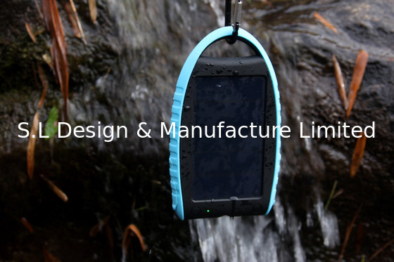 high effiency solar charger waterproof dustproof shockproof skidproof Build-in full 7000mAh li-polymer Emergency LED fla supplier
