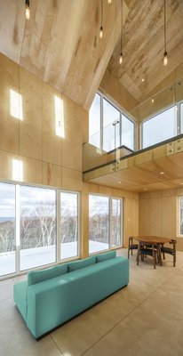 Prefabricated Tower Cabin Makes Most Of The Splanded Landscape in Canadian supplier