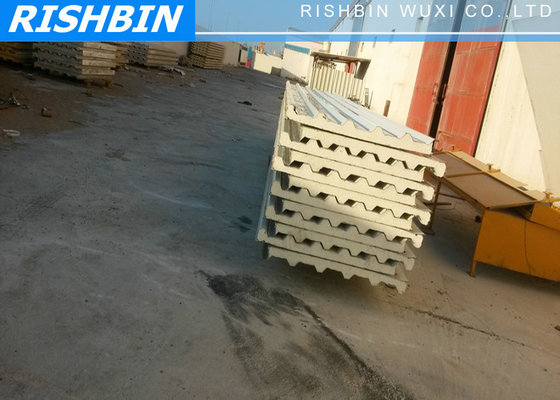 Galvanized Color Steel PU Sandwich Panel Machine For Roof Wall Panels