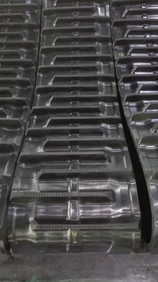 Kubota DC70 RUBBER TRACK 500X90X53DC (Left and Right pattern line)