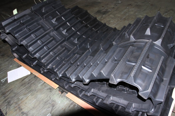 Kubota DC35 Rubber Track (400X90PX43),400mm width and 43 links