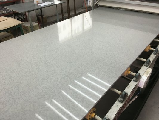 Smokey Countertop Quartz Stone Tile Stain Resistance No Radiation