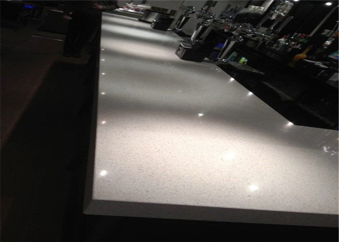 Nougat White Bar / Hotel Engineered Quartz Stones for Benchtops High Scratch Resistance